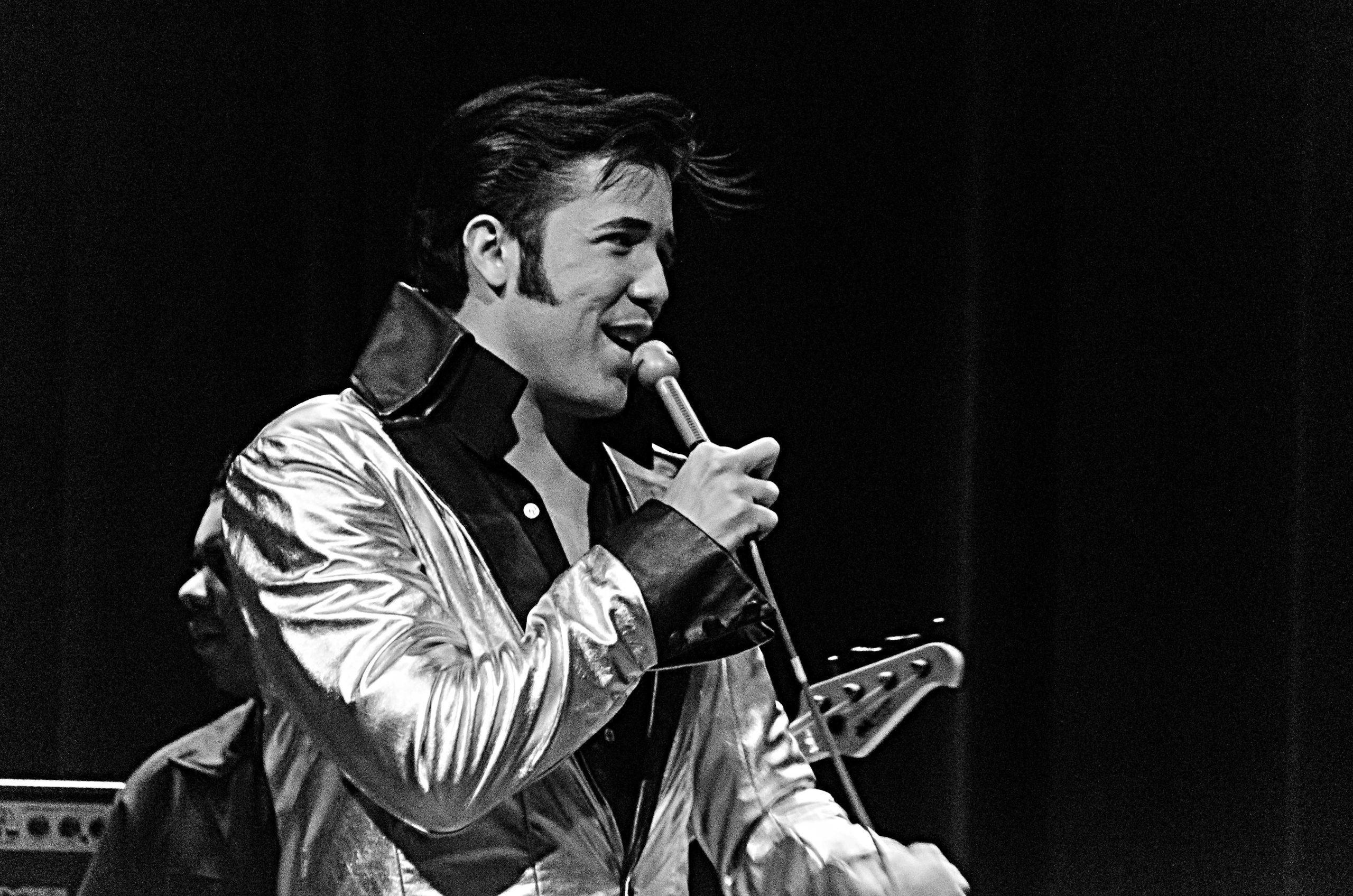 Elvis Acústico: Adam Roman apresenta show inédito em Ribeirão Preto ...