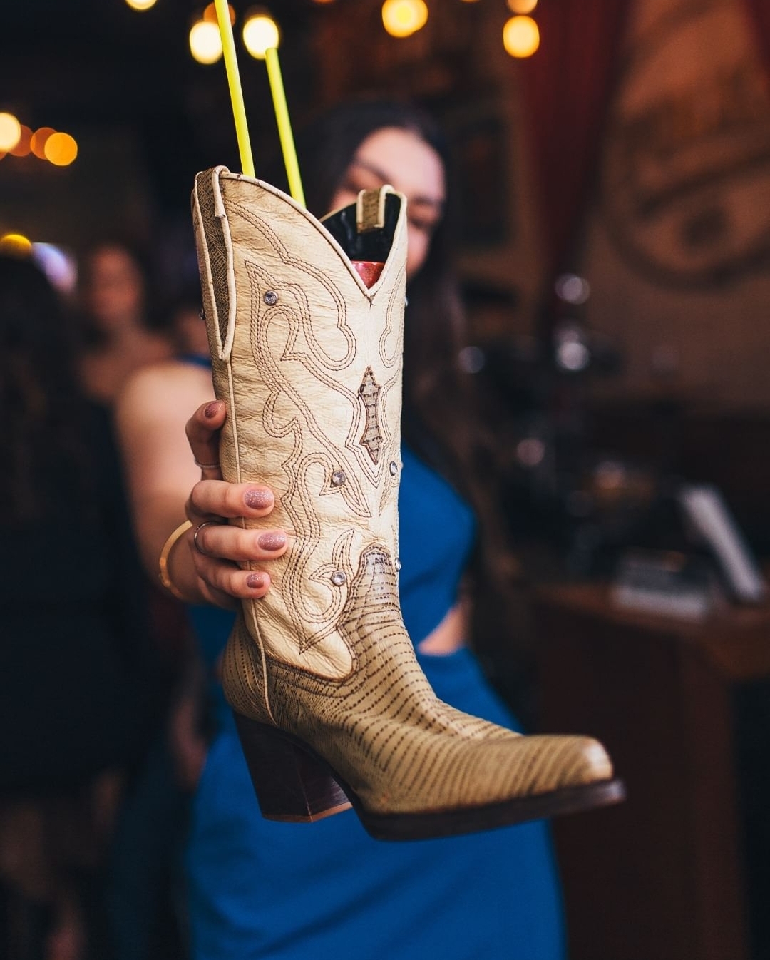 Famoso Folks Pub inaugura em Ribeirão Preto com drinks na bota e no ...